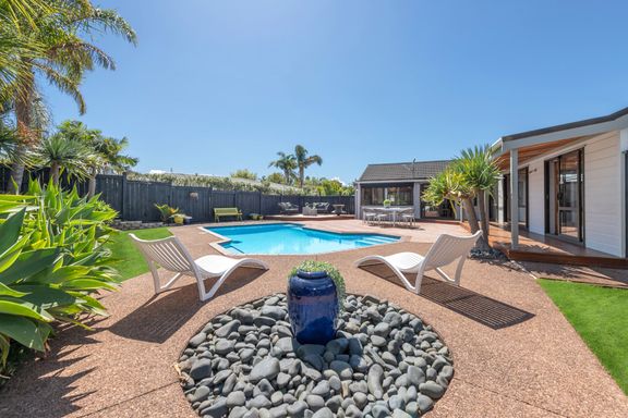 Sold - 4 Antilla Place, Half Moon Bay - realestate.co.nz