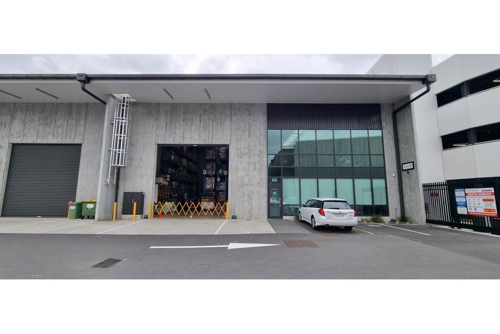 For lease MODERN TILT SLAB INDUSTRIAL UNIT - realestate.co.nz