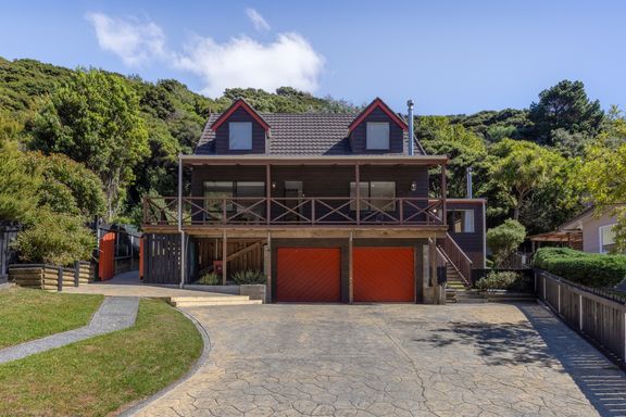 Sold - 40 Postgate Drive, Whitby - realestate.co.nz
