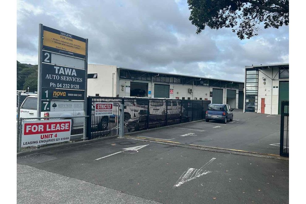 For lease 98 Main Road, Tawa - realestate.co.nz
