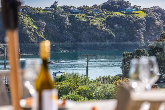 Property value - 76 Great Barrier Road, Oneroa - realestate.co.nz