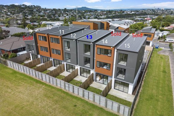 Property value - 13/200 Sunnynook Road, Totara Vale - realestate.co.nz