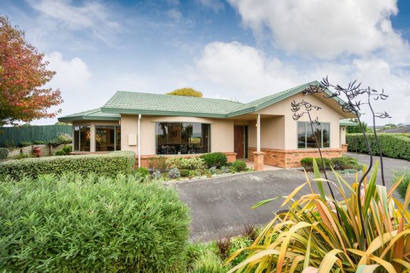 Sold - 7 Logan Grove, Feilding - realestate.co.nz