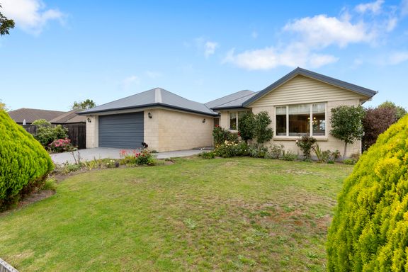 Sold - 76 Rothesay Road, Parklands - realestate.co.nz