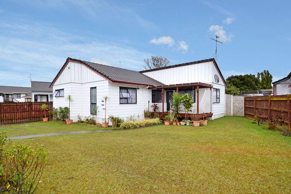 Property value - 15 Southview Place, Wattle Downs - realestate.co.nz