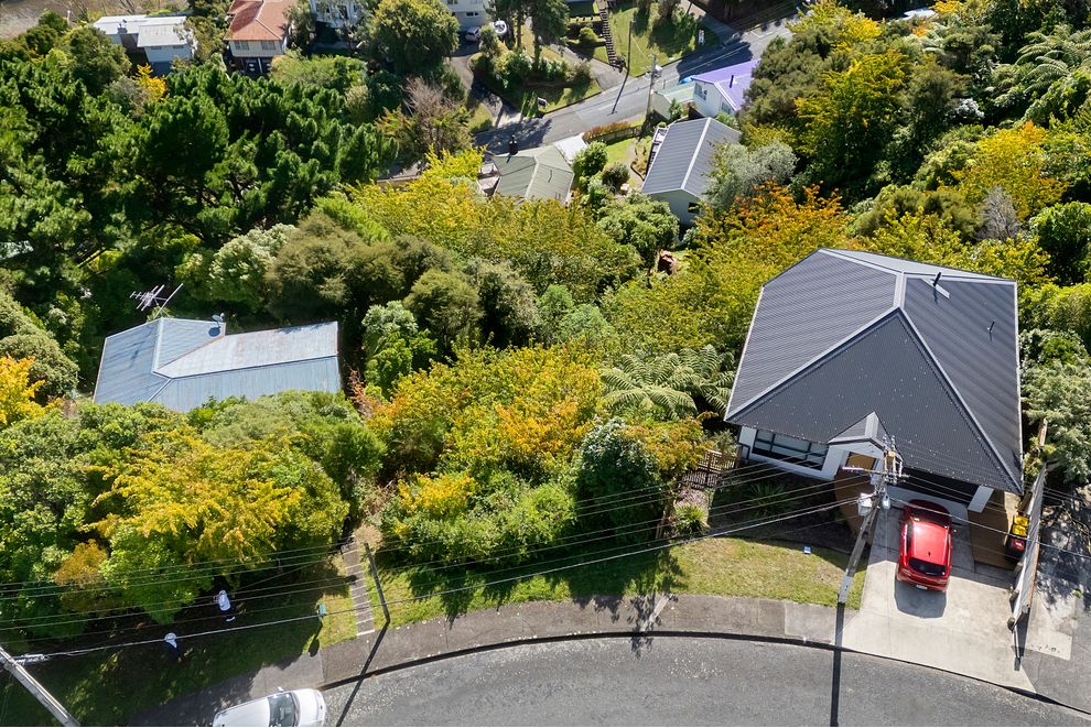8 Castle Crescent, Stokes Valley, Lower Hutt City - For Sale ...