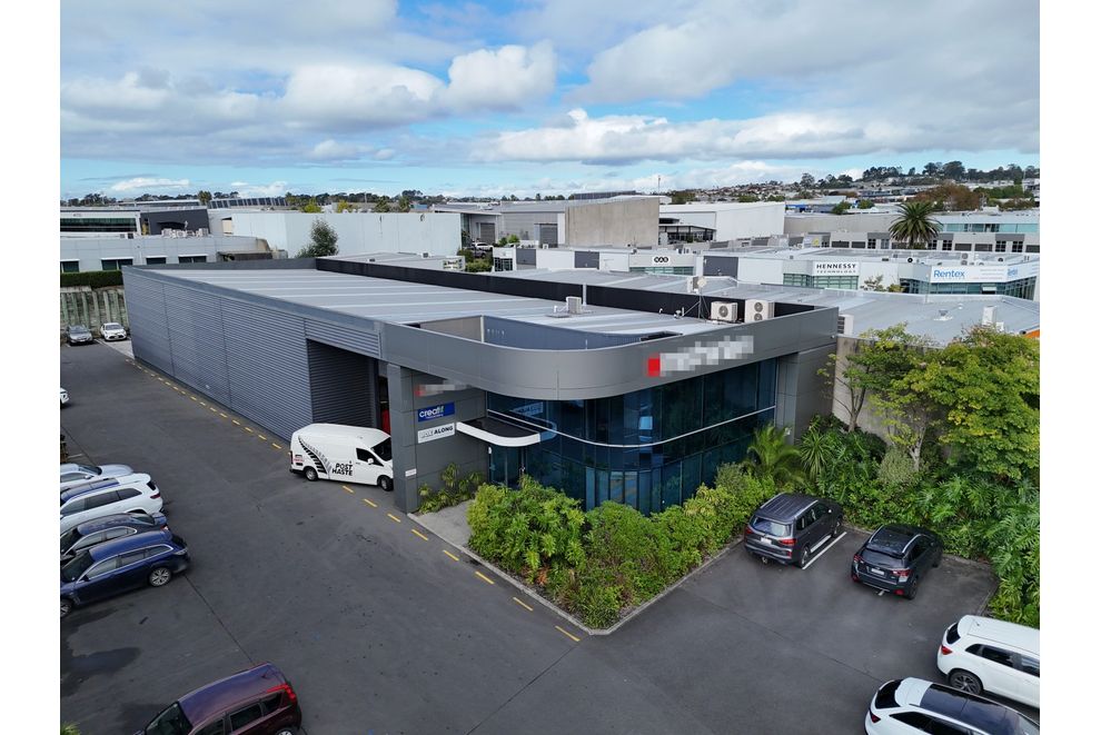 For lease 1/9 Douglas Alexander Parade, Rosedale - realestate.co.nz