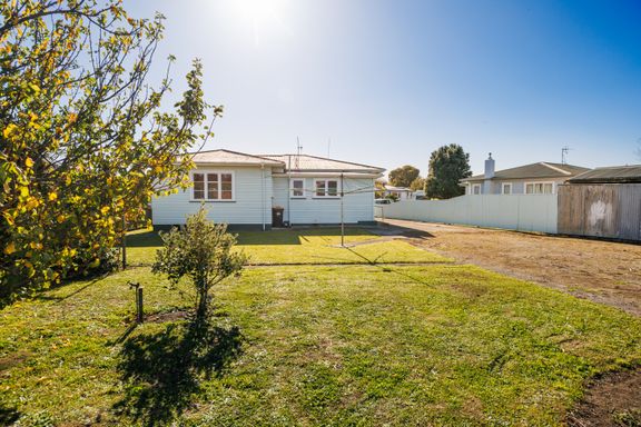 Property value - 14 Belvedere Crescent, Takaro - realestate.co.nz