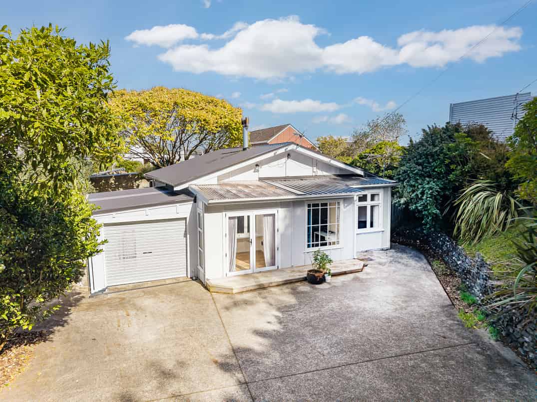 Plimmerton Homes and Real Estate for Sale - realestate.co.nz