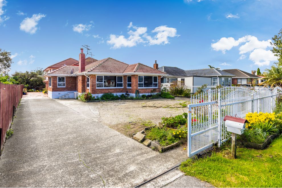99 Buckland Road, Mangere East, Manukau City - For Sale - realestate.co.nz