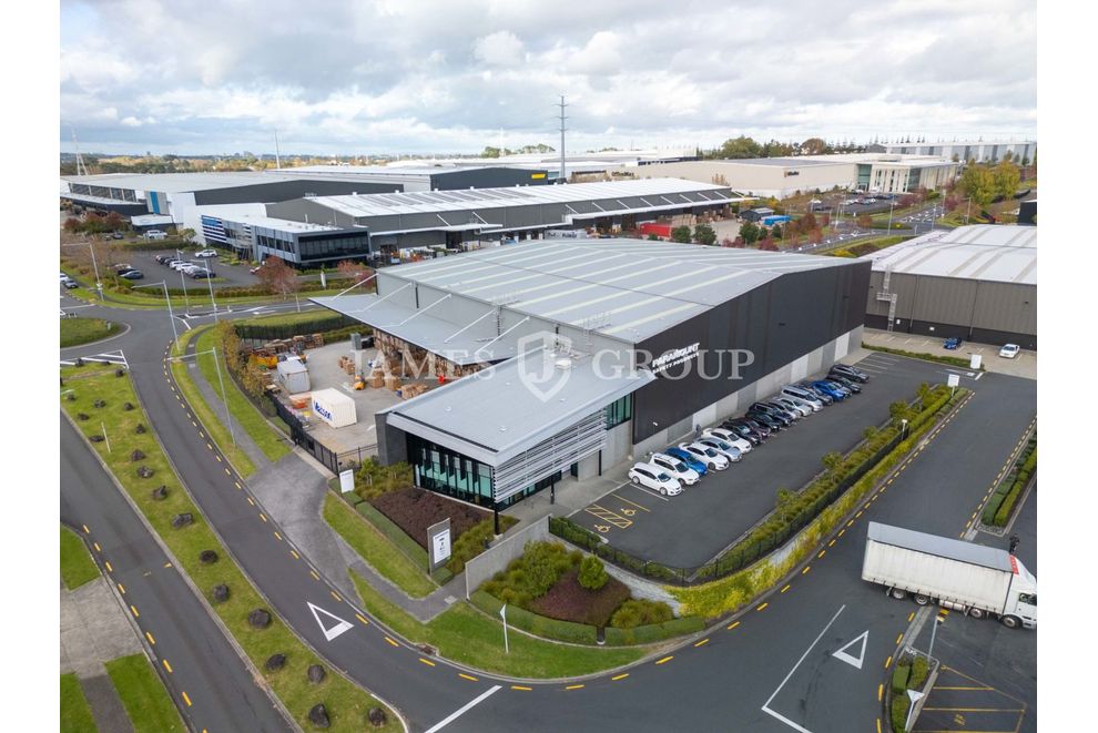 For lease 7 Sir Woolf Fisher Drive, East Tamaki - realestate.co.nz