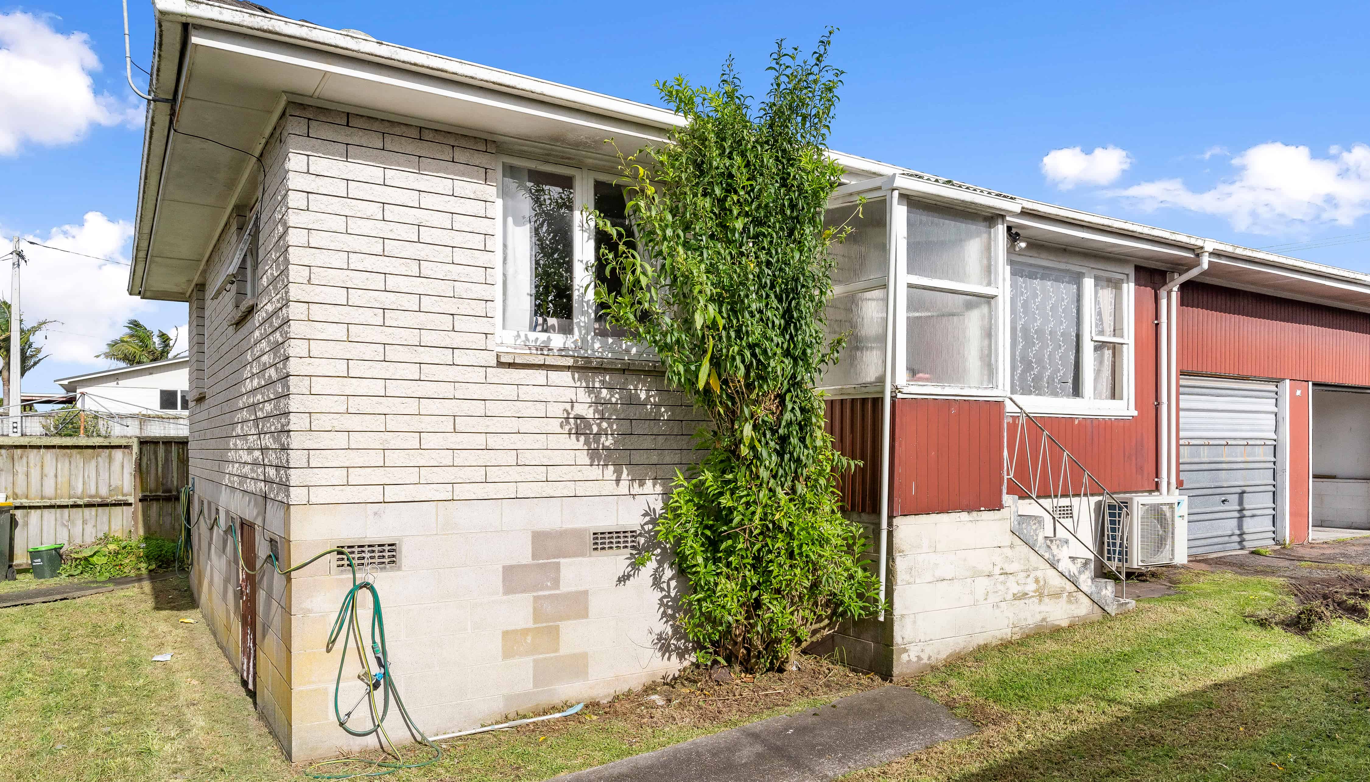 Sold - 5/215 Swanson Road, Henderson - realestate.co.nz