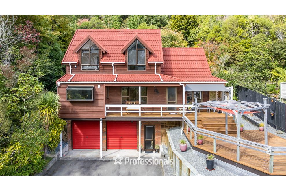 8 Hobbit Lane, Pinehaven, Upper Hutt City - For Sale - realestate.co.nz