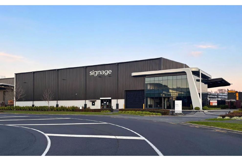 For lease PRIME HIGHBROOK HIGH STUD WAREHOUSE - realestate.co.nz