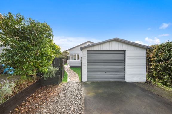 Sold - 24A Tahi Terrace, Glen Eden - realestate.co.nz