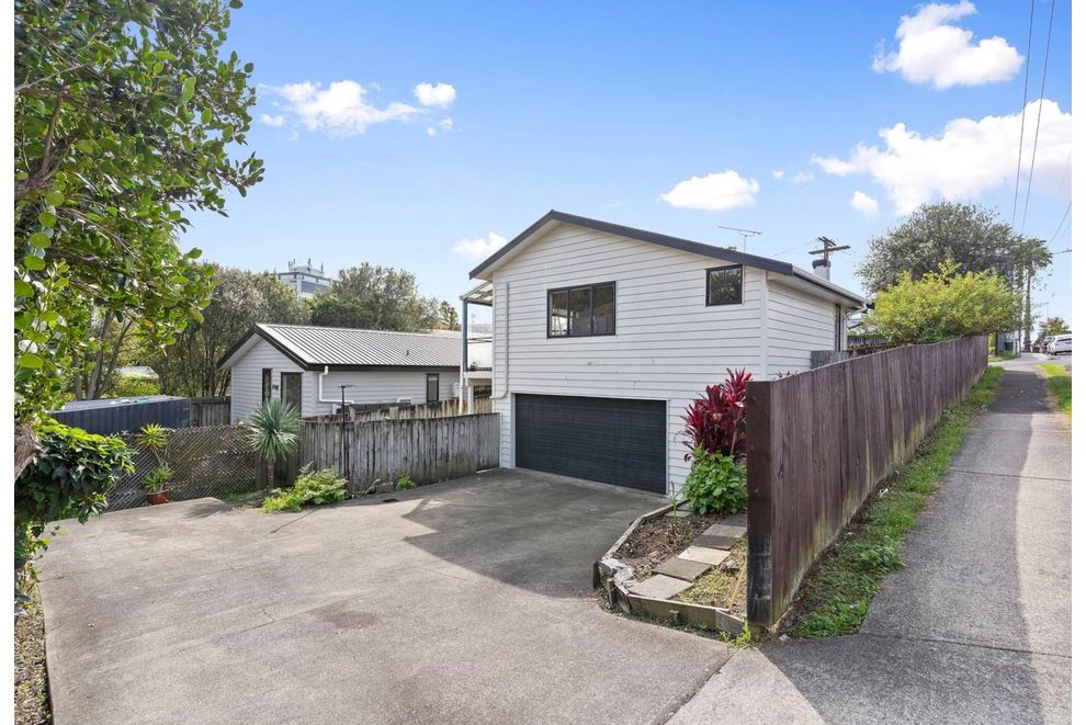 19 Victoria Street, Manukau, Manukau City - For Sale - realestate.co.nz