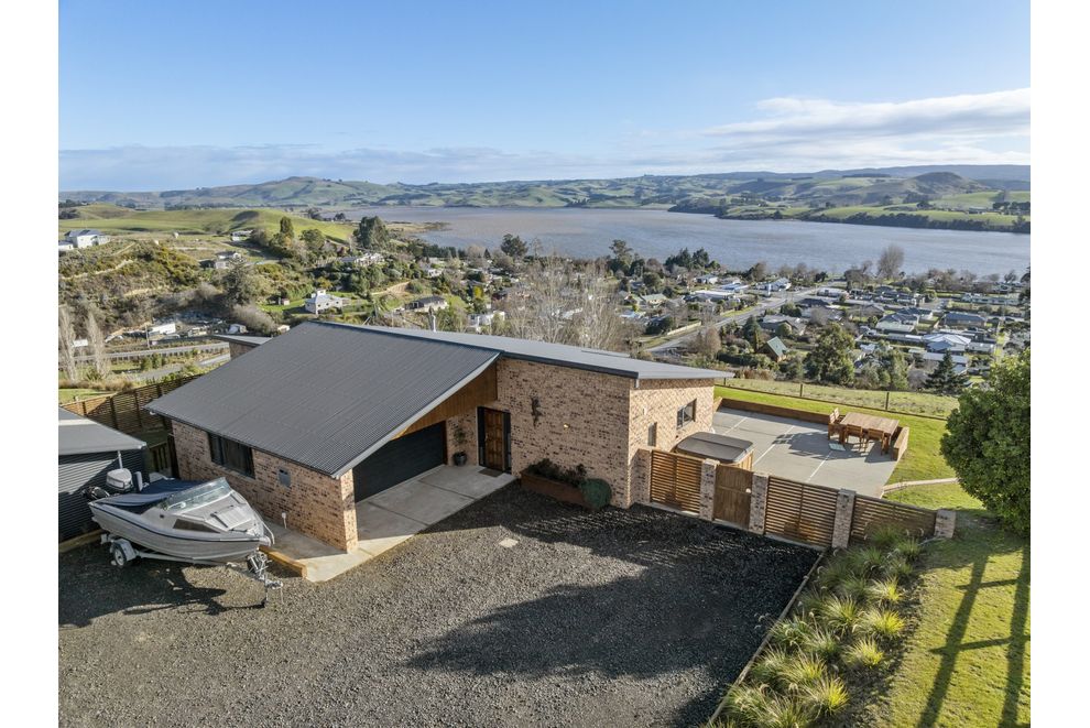 14 Kingsgate Lane, Waihola, Clutha - For Sale - realestate.co.nz