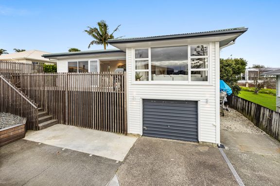 Property value - 2/28 Bay Street, Red Beach - realestate.co.nz