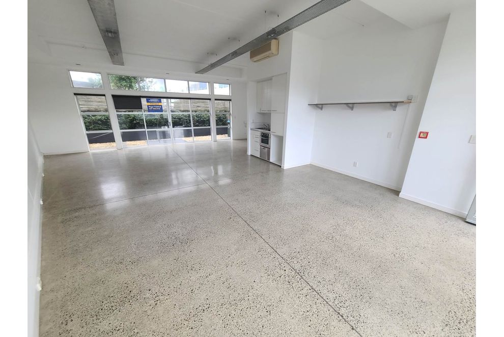 For sale GROUND FLOOR ELLERSLIE OFFICE WITH PARKING - realestate.co.nz