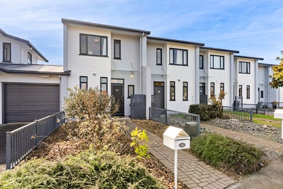 Sold - 34/2 Armoy Drive, East Tamaki - realestate.co.nz
