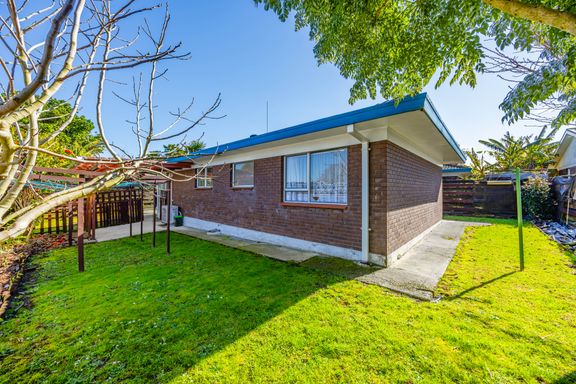Sold - 2/17 Waimahia Avenue, Weymouth - realestate.co.nz