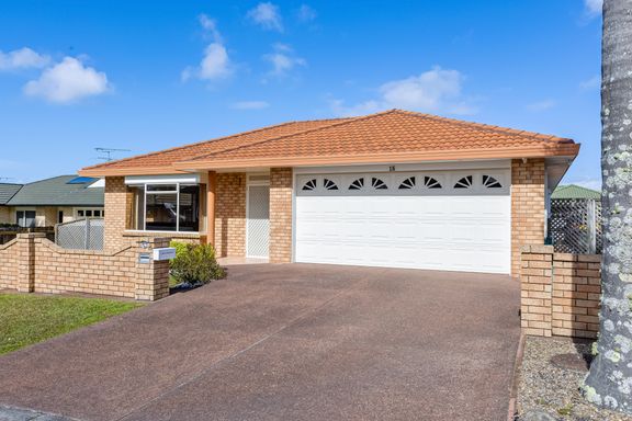Sold - 15 Kath Hopper Drive, Orewa - realestate.co.nz