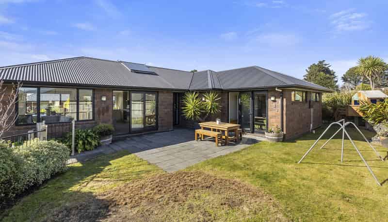 Sold - 7 St Clair Close, Corstorphine - realestate.co.nz