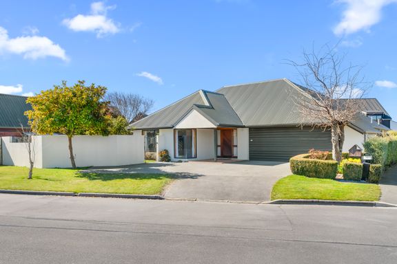 Sold - 8 Claverley Gardens, Avonhead - realestate.co.nz
