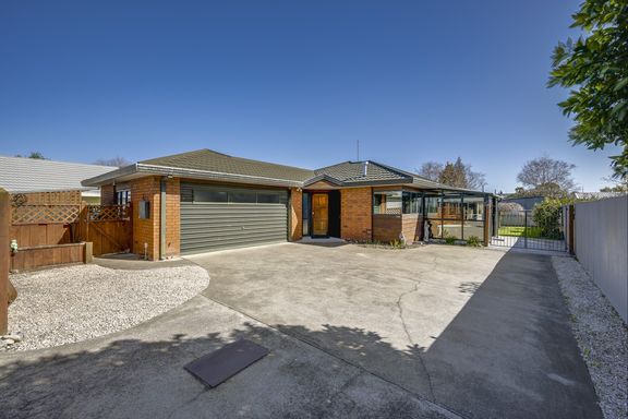 Sold - 104A Terrace Road, Parkvale - realestate.co.nz