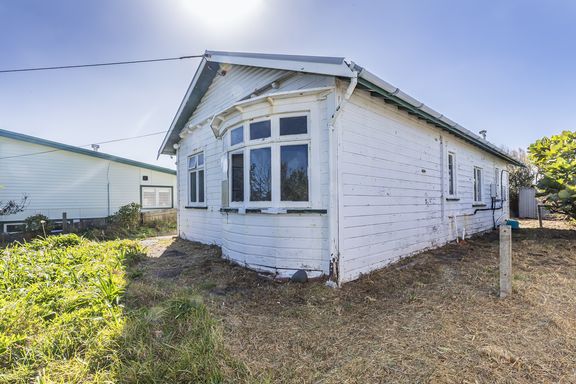 Sold - 11 Lonsdale Crescent, Rongotai - realestate.co.nz