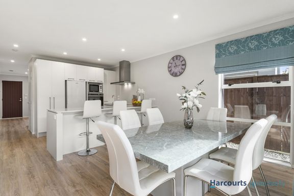 Sold - 7 Samuel Cassidy Avenue, Swanson - realestate.co.nz