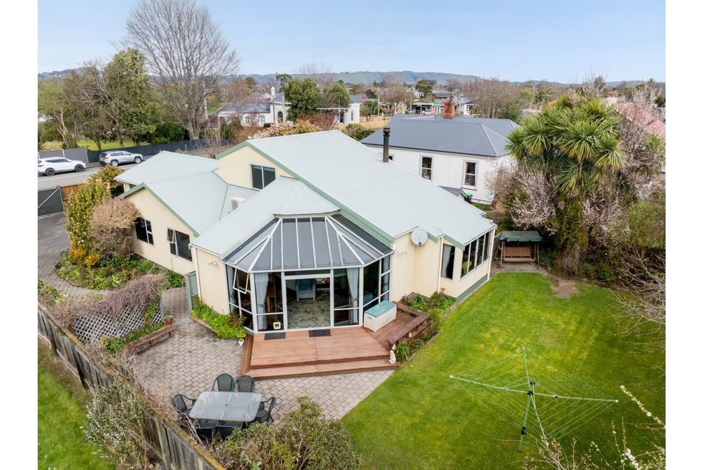 10 Mountfort Street, Outram, Dunedin City - For Sale - realestate.co.nz