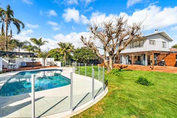Sold - 51A Riverlea Avenue, Pakuranga - realestate.co.nz