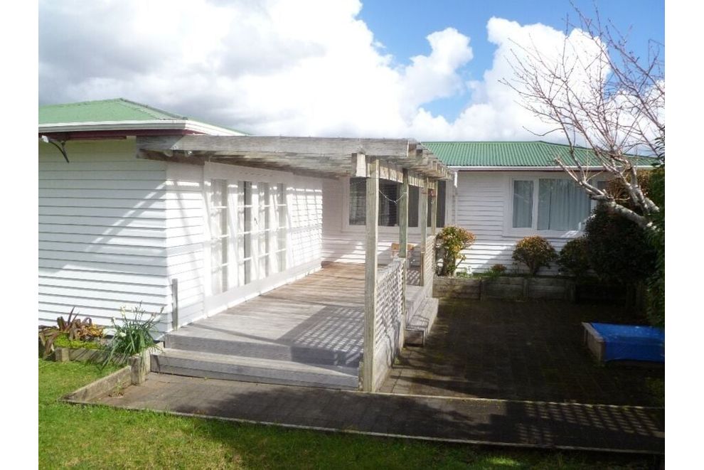 37A Luckens Road, West Harbour, Waitakere City - For Rent - realestate ...
