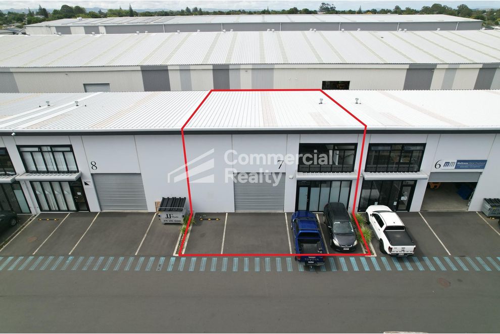 For lease 244M² Tilt Slab Industrial, 40Ft Container Pad - realestate.co.nz