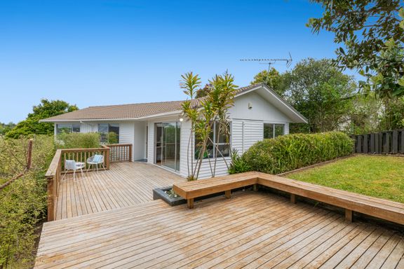 Property value - 14 Orton Street, Glenfield - realestate.co.nz