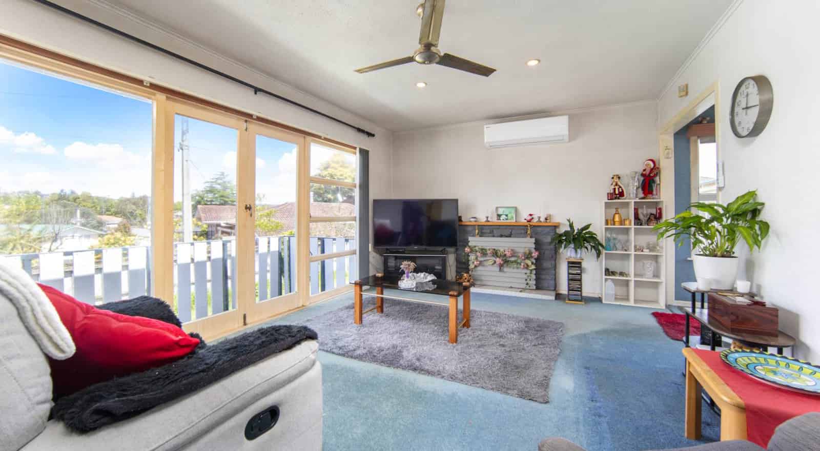 89 View Road, Henderson, Waitakere City - For Sale - realestate.co.nz