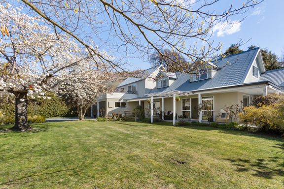Sold - 4 Larch Place, Wanaka - realestate.co.nz