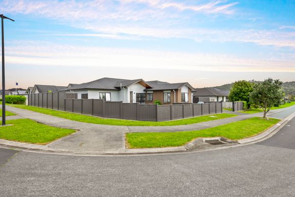 Sold - 20 Kuawa Drive, Kumeu - realestate.co.nz