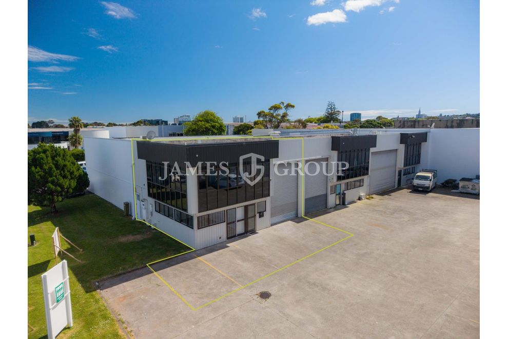 For lease 1/2 Kellow Place, Wiri - realestate.co.nz