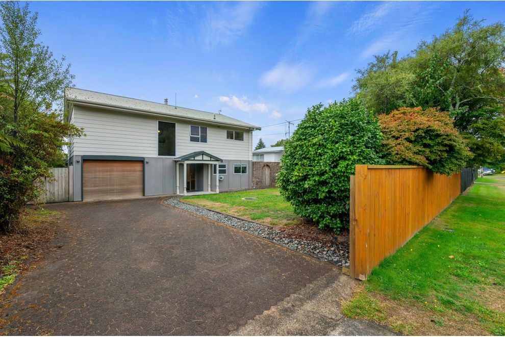 7 Aoturoa Avenue, Lake Rotoiti, Rotorua - For Sale - realestate.co.nz