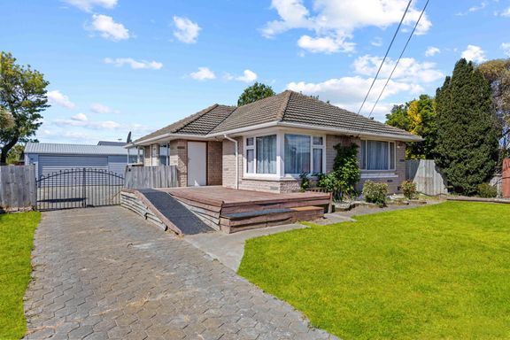 Sold - 4 Ariel Place, Aranui - realestate.co.nz