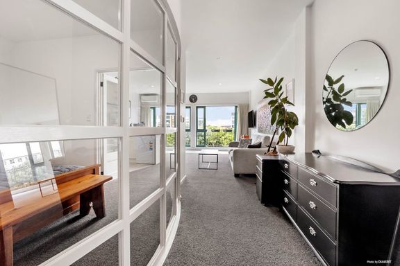 Property value - 1/68D Mokoia Road, Birkenhead - realestate.co.nz