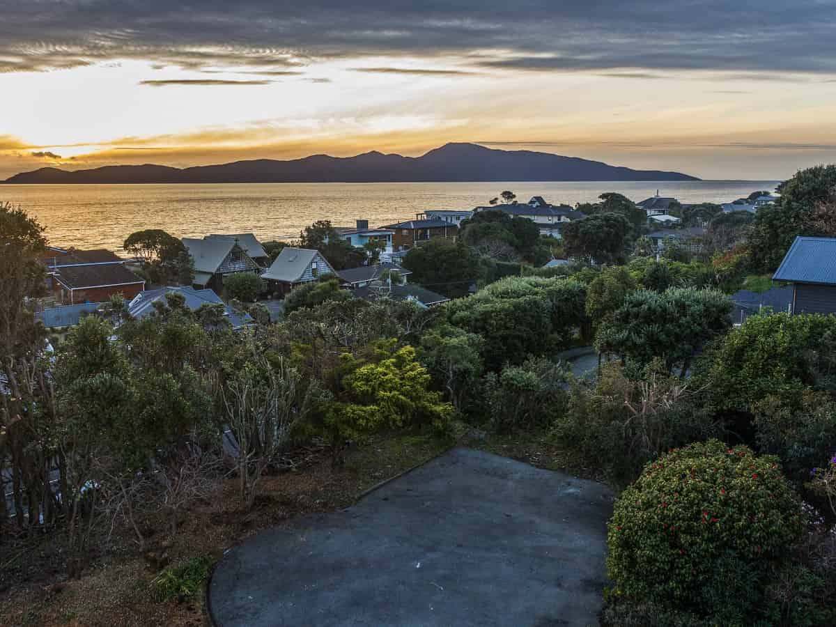 Raumati Beach Homes and Real Estate for Sale - realestate.co.nz