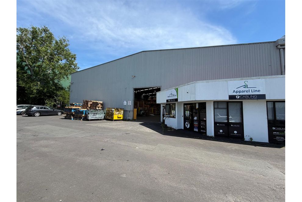 For lease 2-4 Rymer Place, Mangere - realestate.co.nz