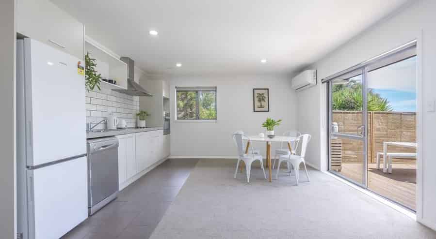 2/17 Monte Cassino Place, Birkdale, North Shore City - For Rent ...