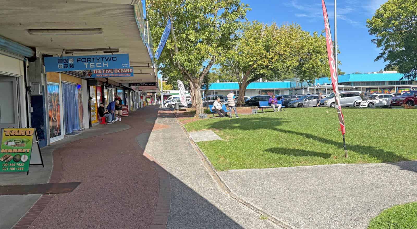 For lease 25 Fair Mall, Otara - realestate.co.nz