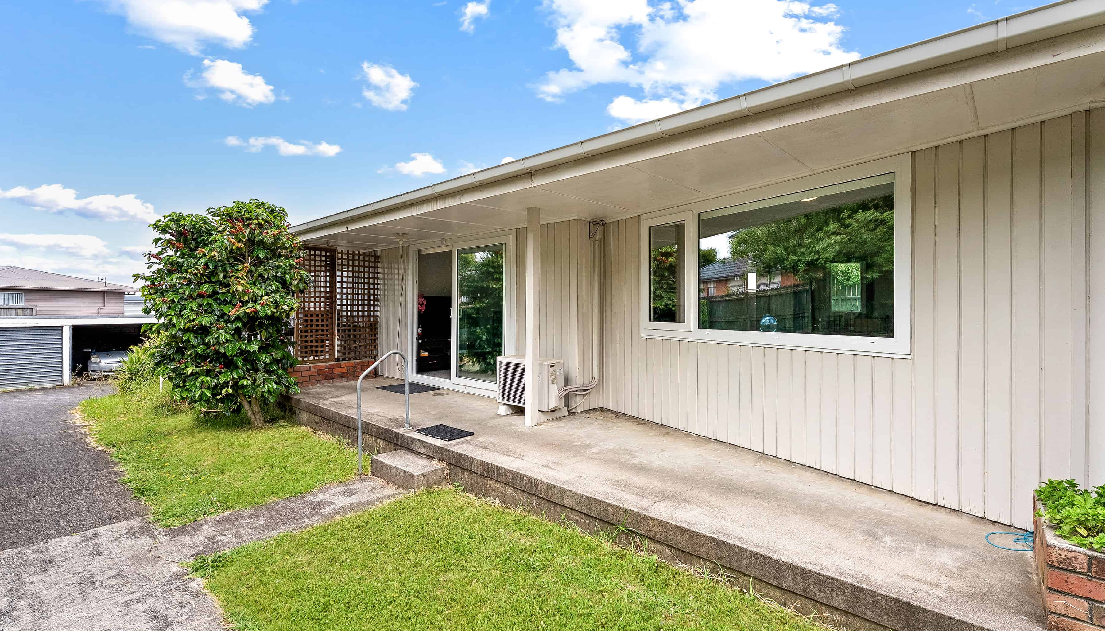 2/68A Ridge Road, Howick, Manukau City - For Sale - realestate.co.nz