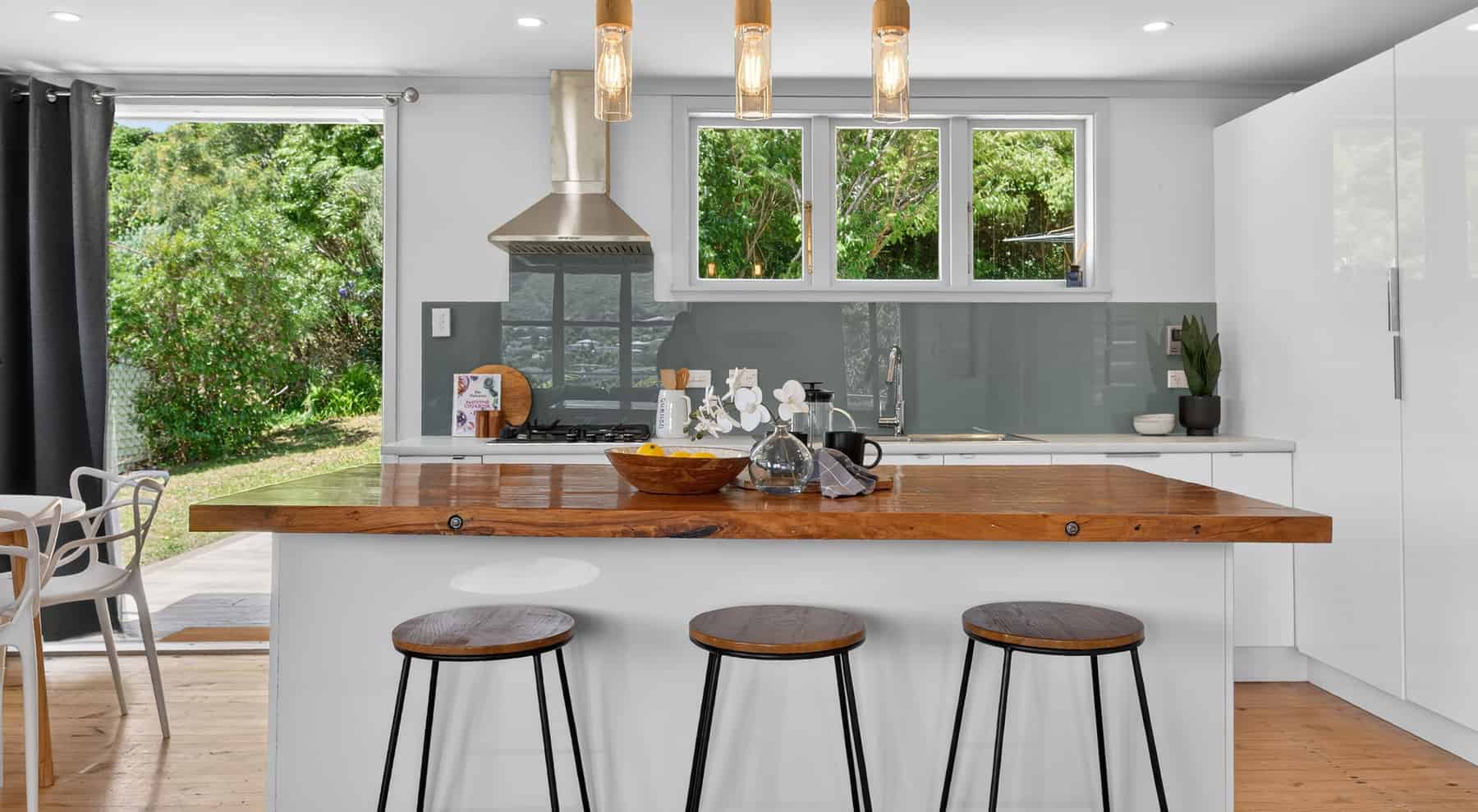 55 Taylor Terrace, Tawa, Wellington City - For Sale - realestate.co.nz