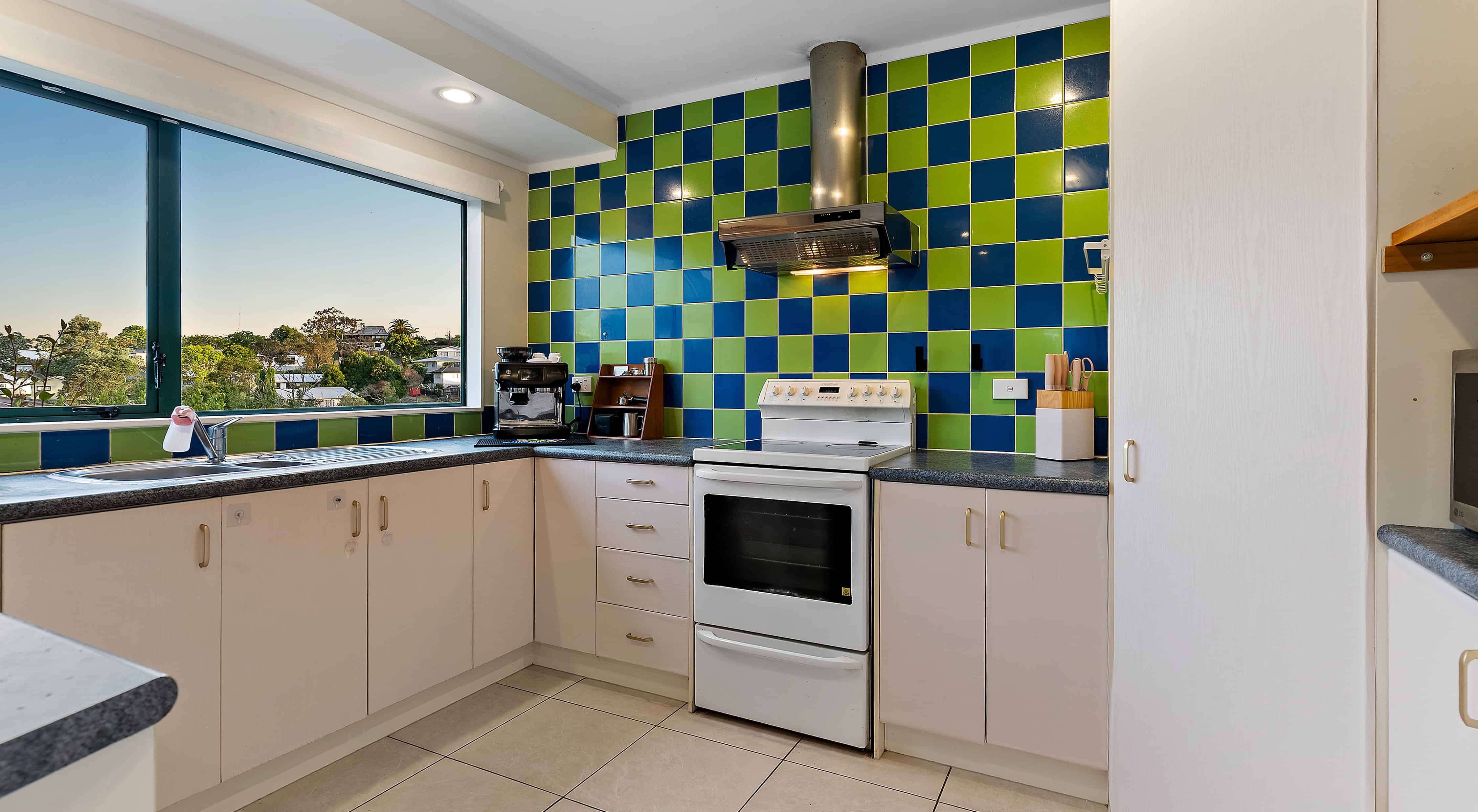 13 Longview Rise, Massey, Waitakere City - For Sale - realestate.co.nz